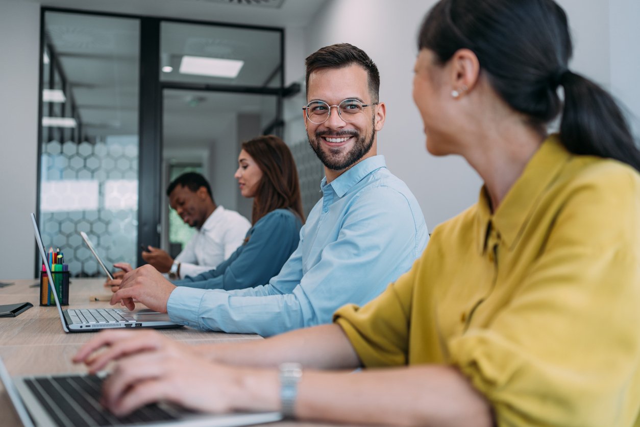 Civilekonom - Info, arbetsuppgifter, lön & utbildning | Eqonomy